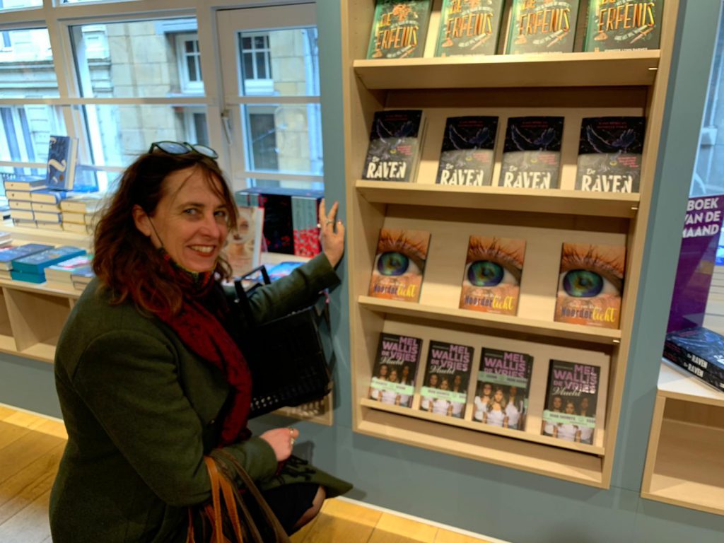 Flarden van coronaleven – Anna van Praag